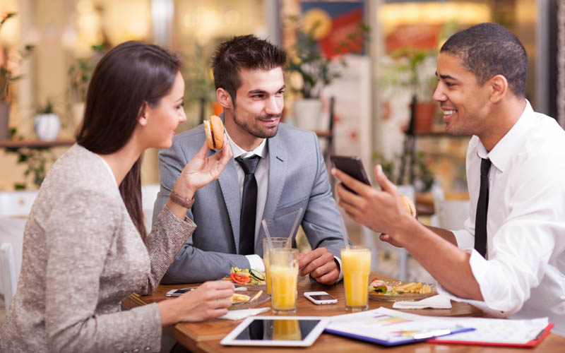 Une pause déjeuner idéale au travail se serait quoi ? - Alex & Alex