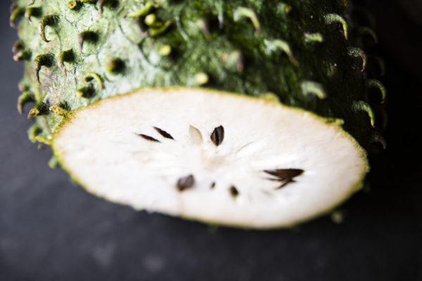 Corossol (fruit) : origine, goût, recette et bienfait - Alex&Alex